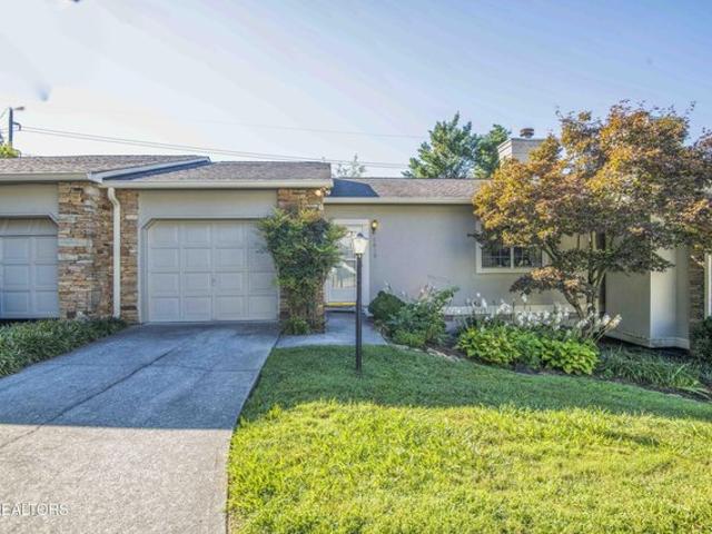 1610 Stone Hedge Dr, Knoxville, TN 37909