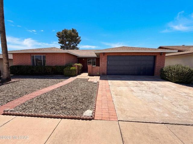 1610 S Burning Tree Ave, Tucson, AZ 85710