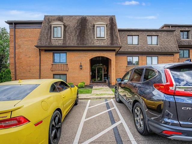 1610 Thunderbird Ln Apt 63, West Carrollton, OH 45449