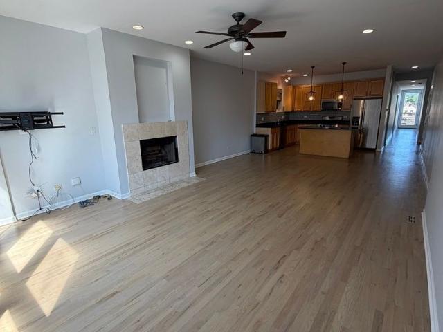 1610 W Grand Ave 3A, Chicago, IL