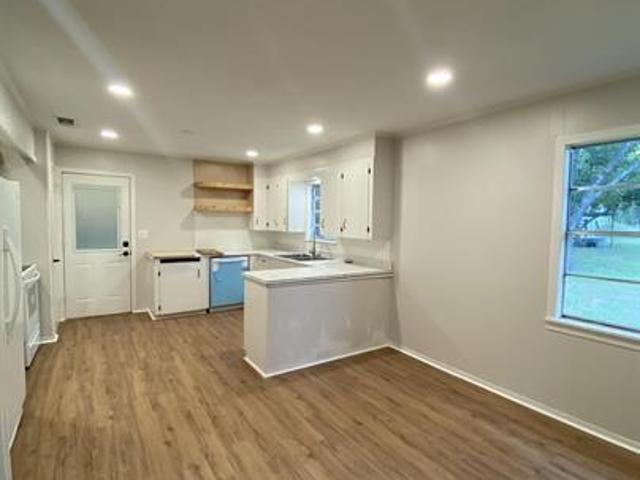 1610 W Frank Street