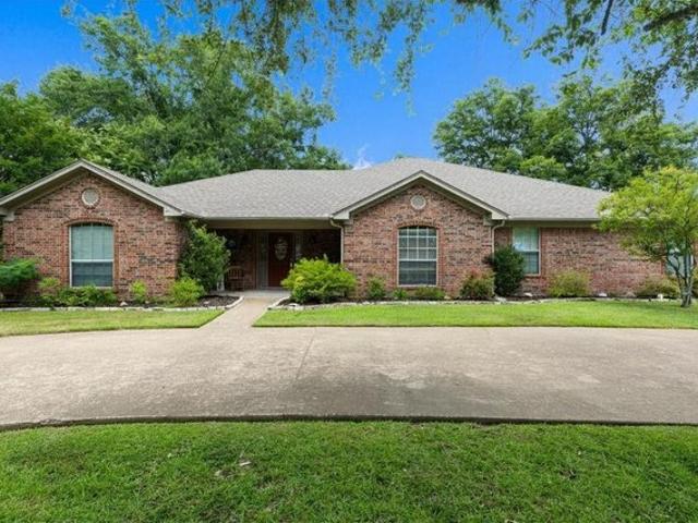 1610 Woodway Ln, Gilmer, TX 75644