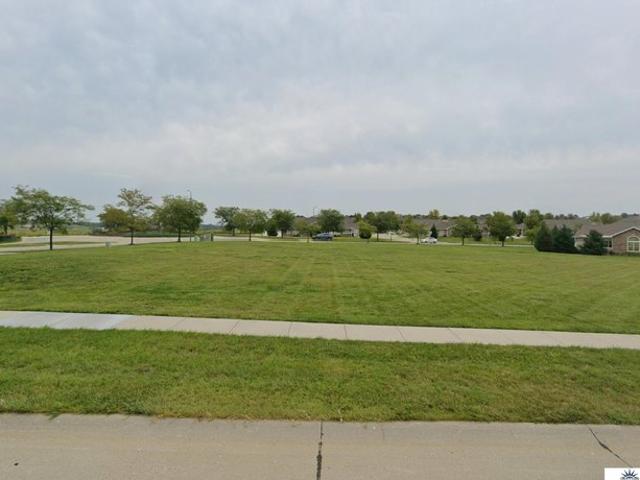 16110 Davidson Plz, Bennington, NE 68007