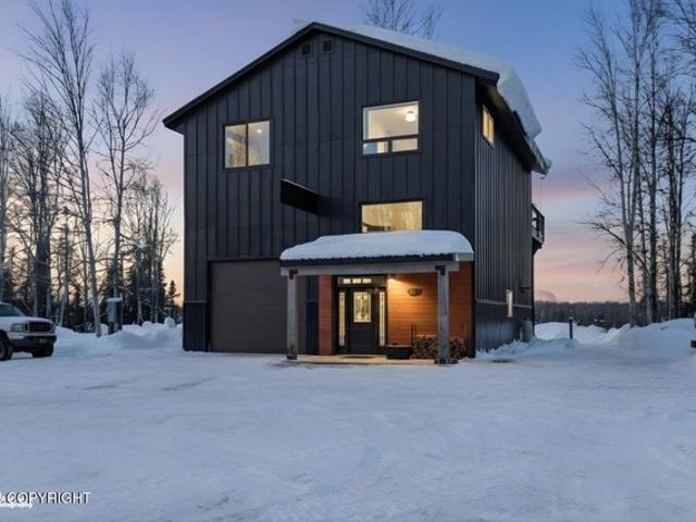 16111 E Nosey Ave, Talkeetna, AK 99676