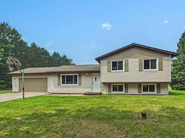 16112 Kettle River Blvd NE, Columbus, MN 55025