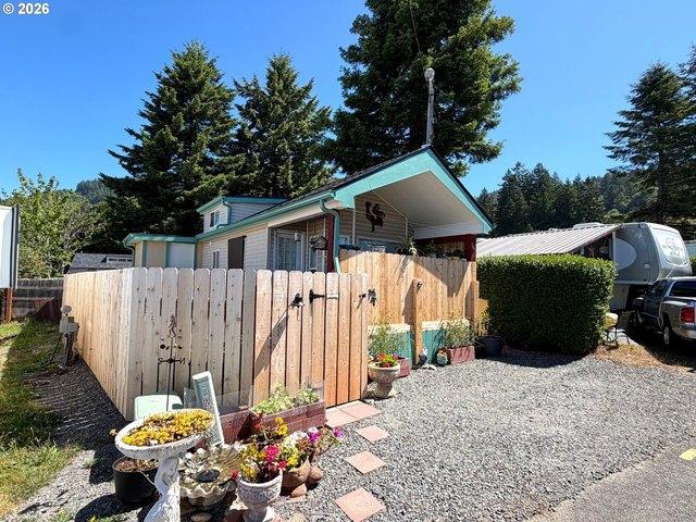 16117 Highway 101 S Unit 76, Brookings, OR 97415