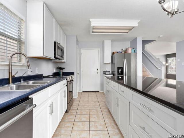 16115 Branching Oaks