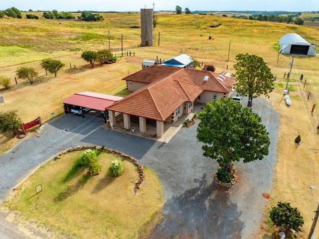 16115 County St # 2610, Binger, OK 73009