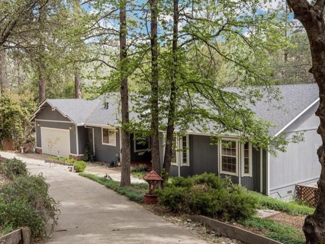 16119 Annie Dr, Grass Valley, CA 95949