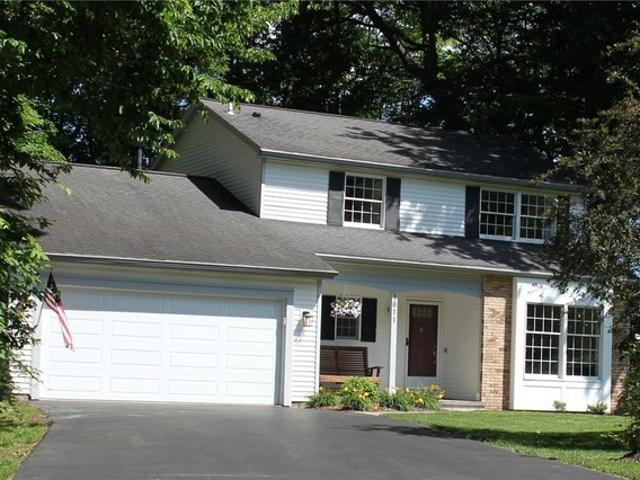 1611 Beech Dr, Walworth, NY 14568