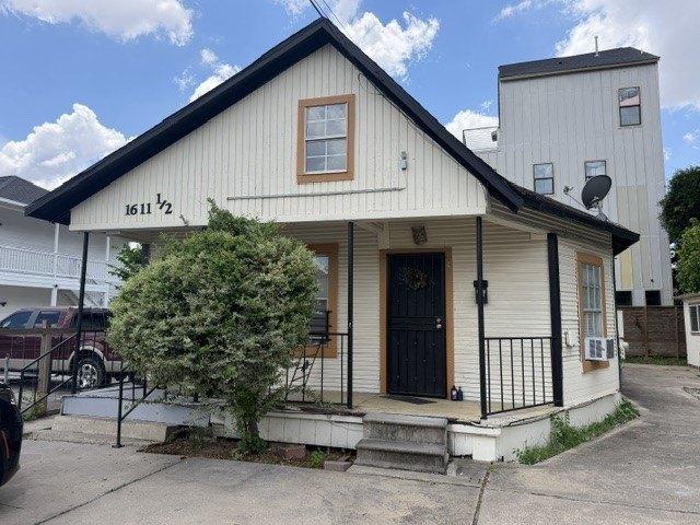 1611 Common St, Houston, TX 77009