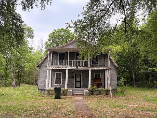 1611 E Meadow Rd, Eden, NC 27288