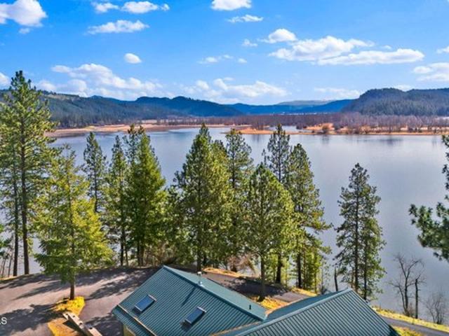 1611 E Round Lake Rd, Saint Maries, ID 83861