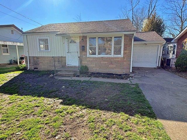 1611 Ferry St, Metropolis, IL 62960