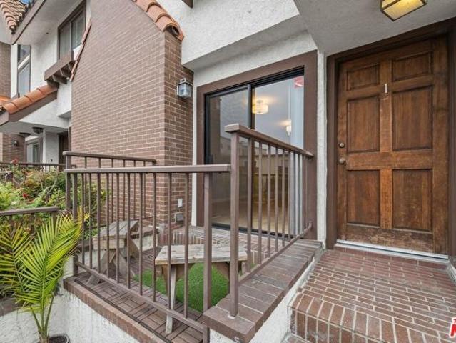1611 Granville Ave #1, Los Angeles, CA 90025