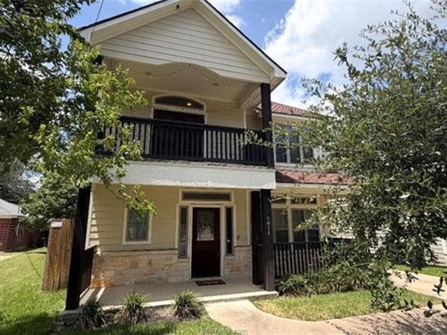 1611 Park Pl, College Station, TX 77840