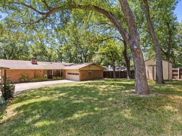 1611 Phyllis Court
