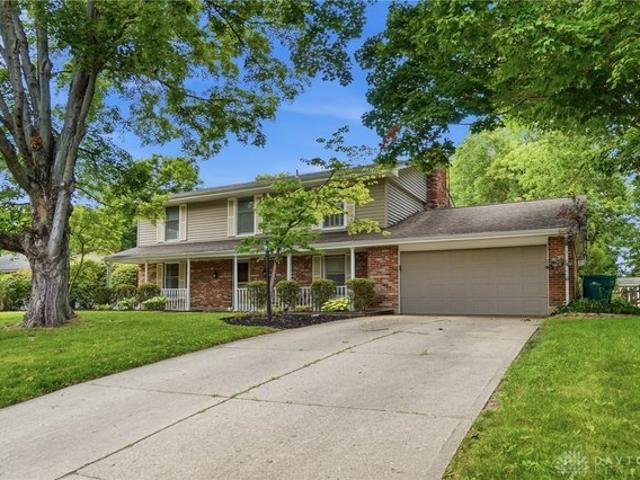 1611 Red Fox Dr, Beavercreek, OH 45432