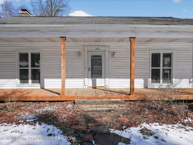 1611 River Terrace