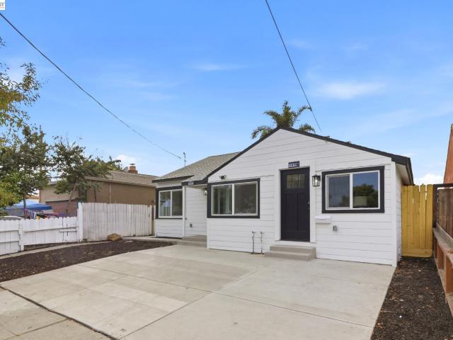 1611 St Ave