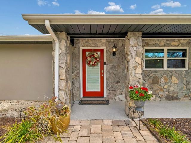 1611 Sunnyhills Dr, Brandon, FL 33510 | MLS #TB8484 | Compass