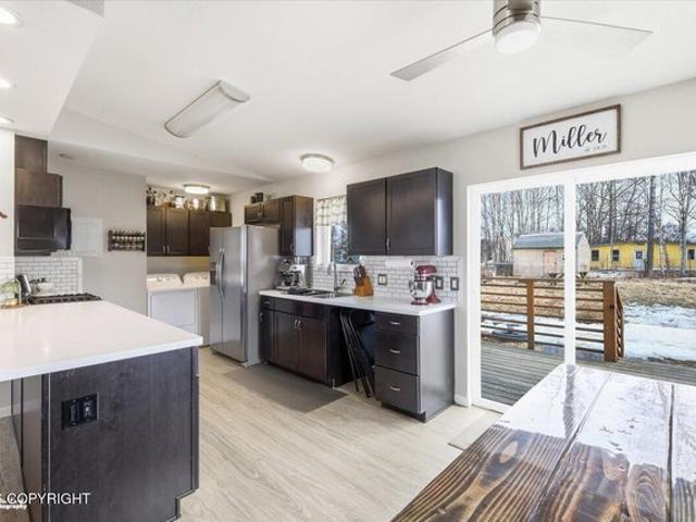 1611 S Abby Blvd, Wasilla, AK 99654
