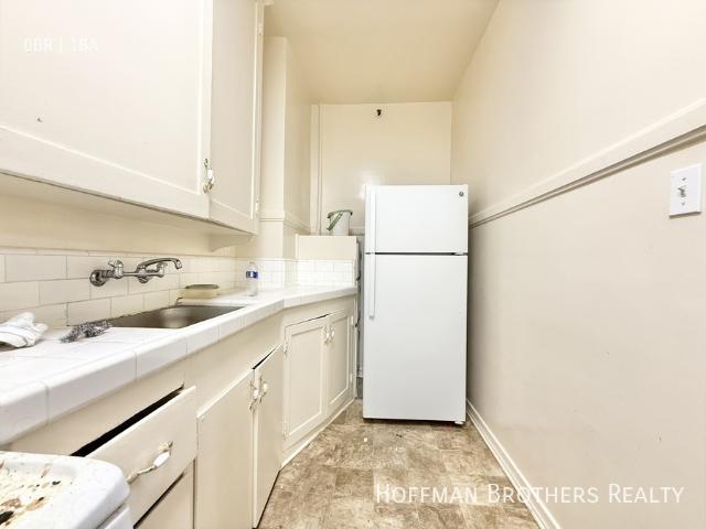 1611 Schrader Blvd Los Angeles, CA 90028