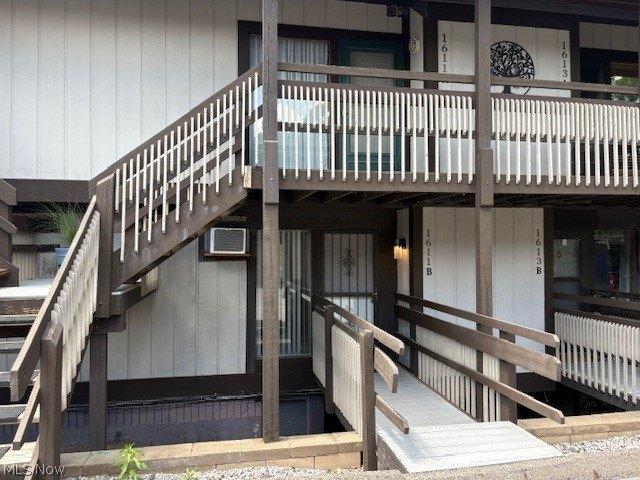 1611 Treetop Trl Apt B, Akron, OH 44313