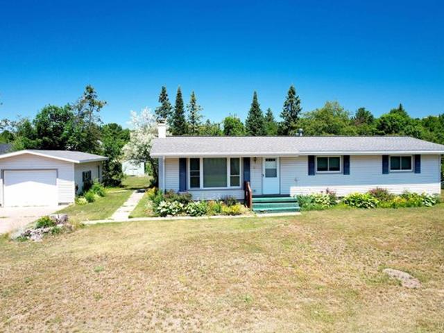 1611 W Atlantic St, Hancock, MI 49930