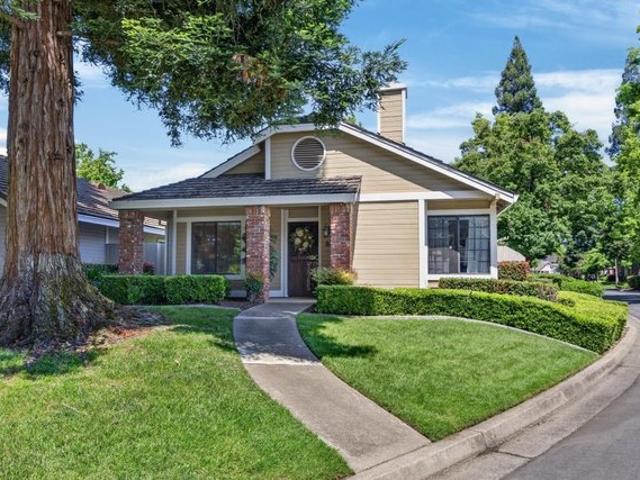 1611 Woodhill Dr, Roseville, CA 95661