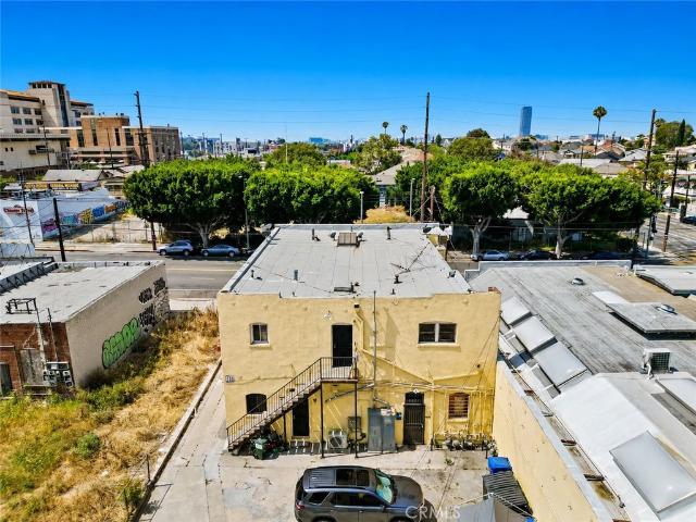 1611 1 E Cesar E Chavez Avenue