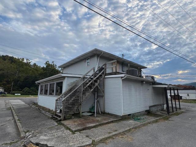 1611 1 East Main Street