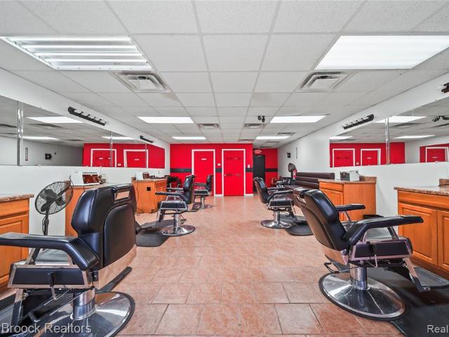 16124 W 7 Mile Road