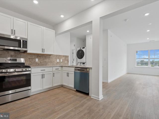 16124 River View Cir, Bristol, PA 19007 | MLS #PABU2114