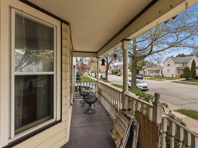 1612 N Main St