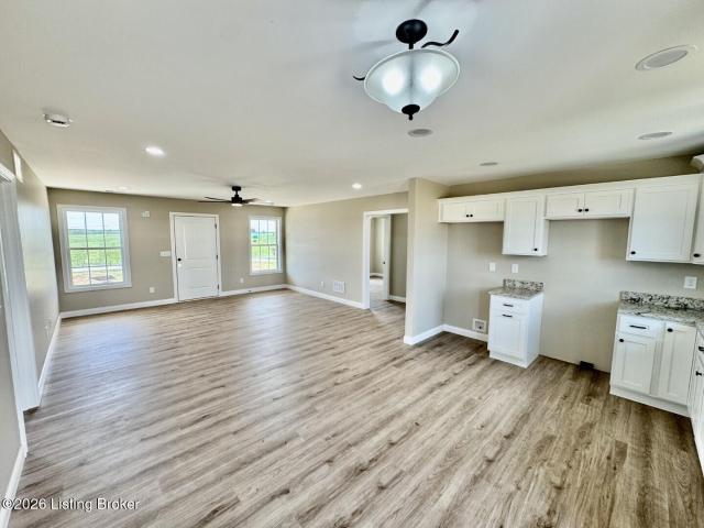 1612 Old Perryville Loop