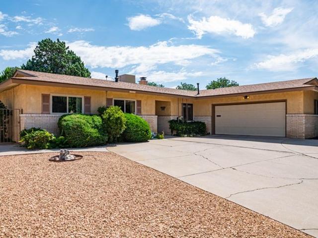1612 Boatright Dr NE, Albuquerque, NM 87112