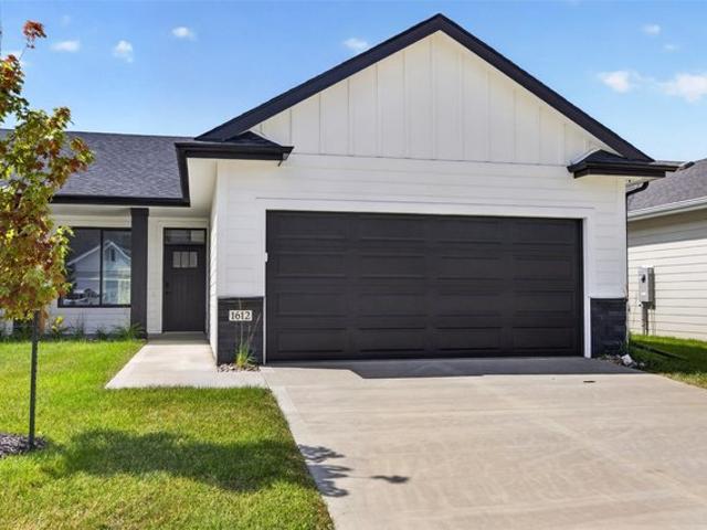 1612 Garland Ave, Norwalk, IA 50211
