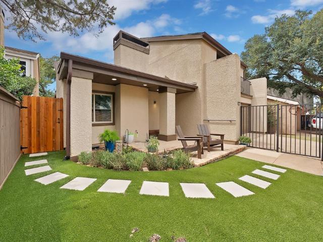 1612 Hawthorne Drive