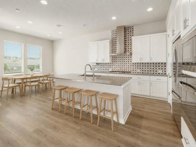 1612 Indian Apple Way