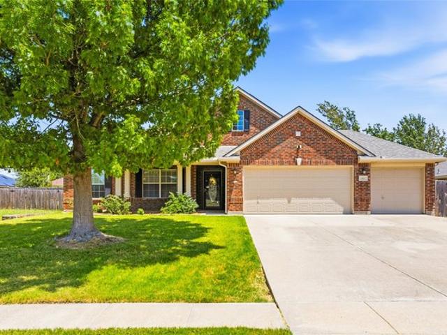1612 Lakeside Dr, Glenn Heights, TX 75154