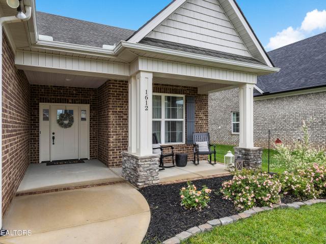 1612 Sugarfield Lane