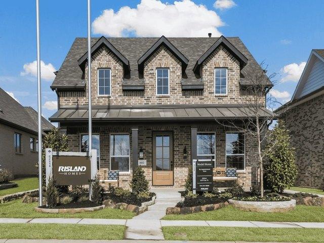 1612 Swan St, Van Alstyne, TX 75495