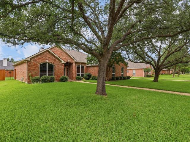 1612 Twin Oaks Drive