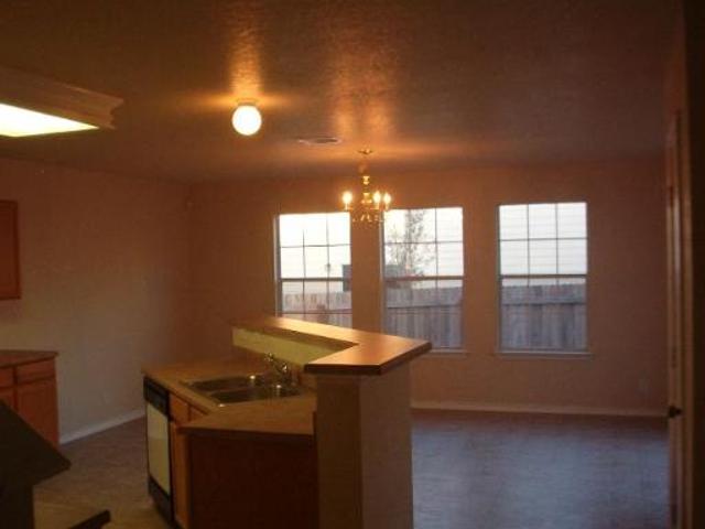 16138 Branching Oaks