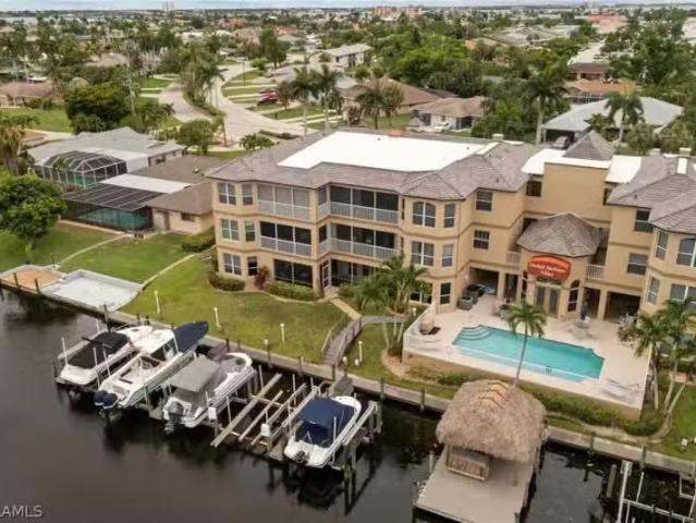 1613 ORCHID BLVD APT 203, CAPE CORAL, FL 33904 Condo/Townhome.