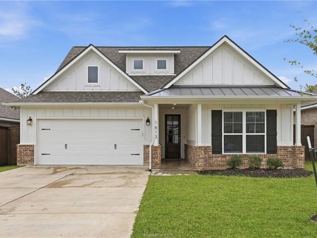 1613 Briscoe Manor Ct, College Station, TX 77845