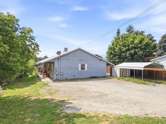 1613 Cedar St, Sandpoint, ID 83864