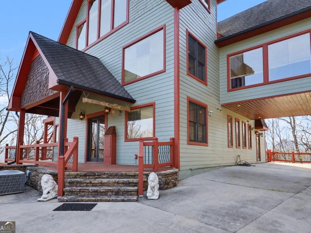 1613 Clark Drive