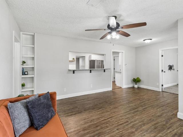 1613 Dale Place
